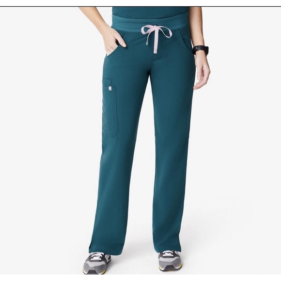 Figs | Pants & Jumpsuits | Figs Scrubs Kade Cargo Pants Xs Petite ...